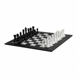 4 1/4" Ultraweight Black and White Resin Staunton Chess Pieces