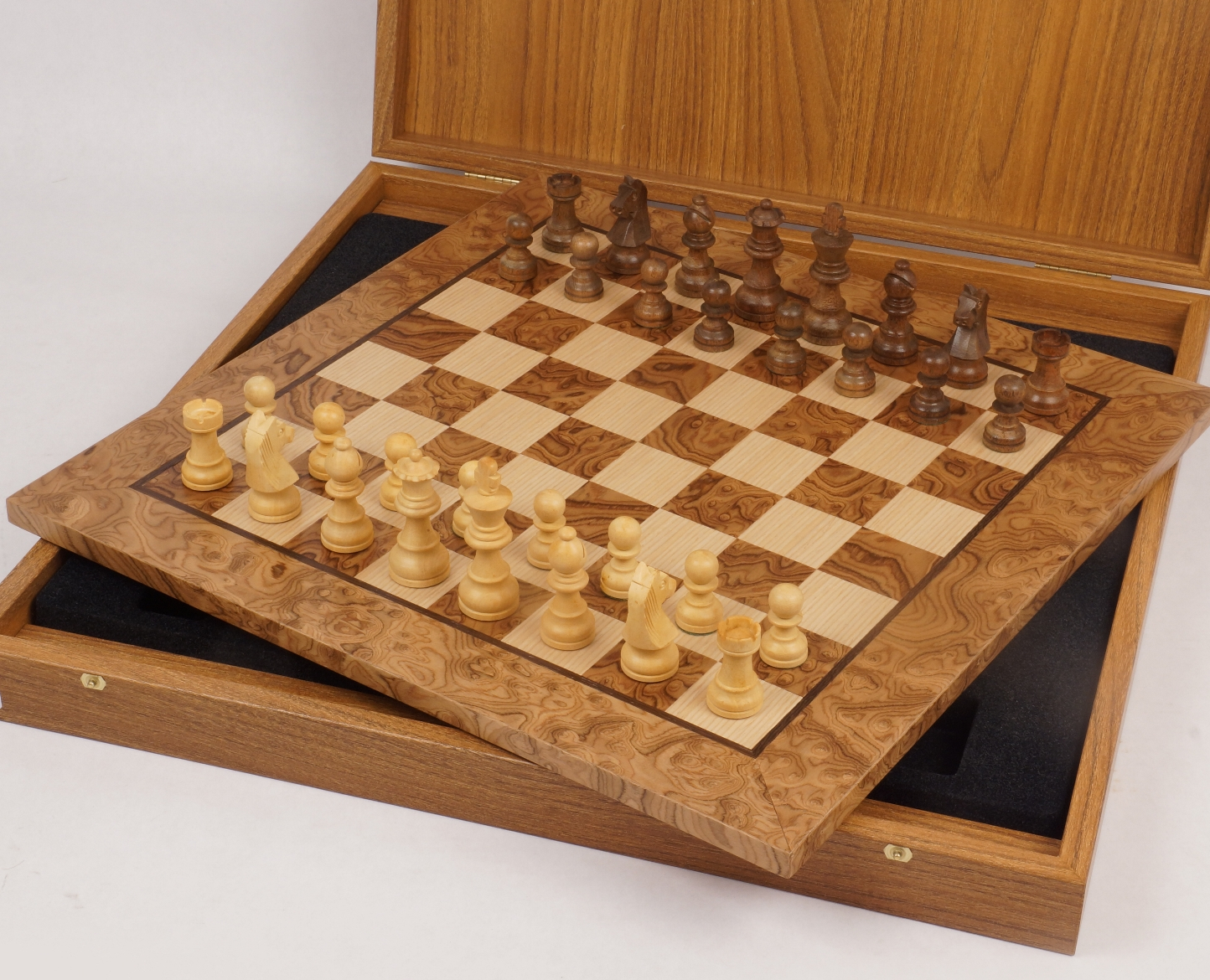 Chess USA - America's Largest Chess Set Store